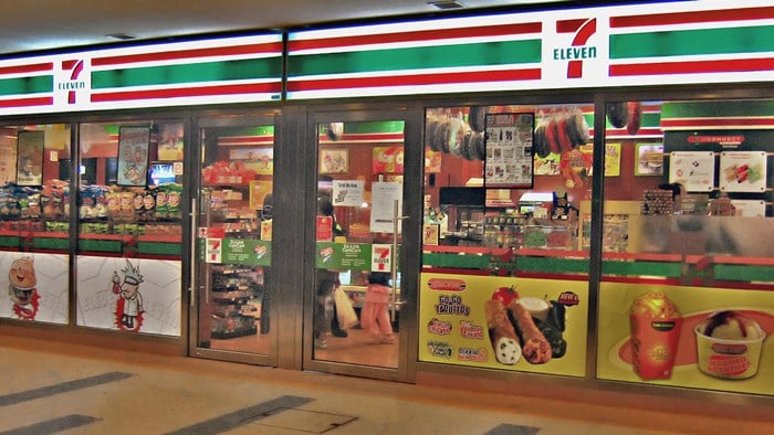 มองเกมการตลาด เมื่อ 7-Eleven เลิกขายสินค้าของ 1-2-Call ใครได้ใครเสีย ...