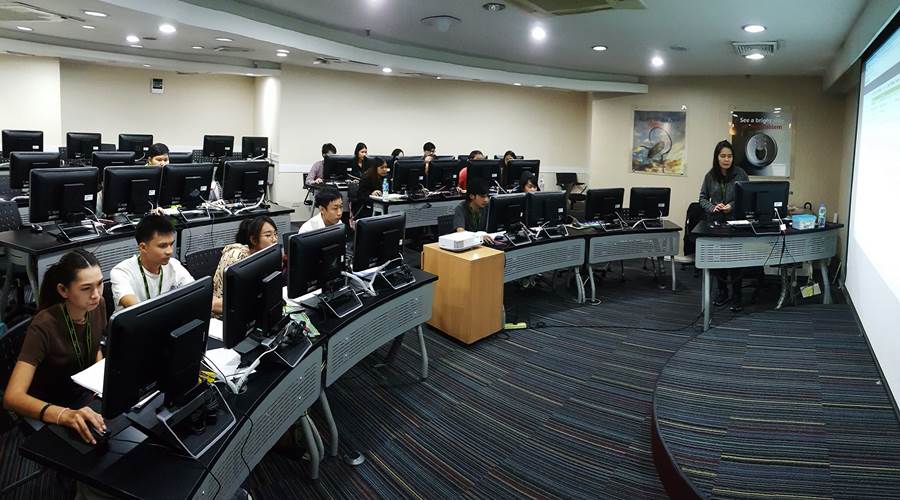 ต้องพร้อมที่จะเปลี่ยน แนวทาง Digital Transformation ของ AIS เริ่มต้นที่ ...