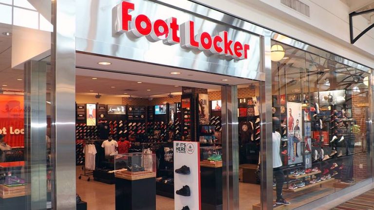 ค้าปลีกรองเท้าจะอยู่อย่างไรไหว ในวันที่ Amazon ครองตลาด Foot Locker ไม่ ...