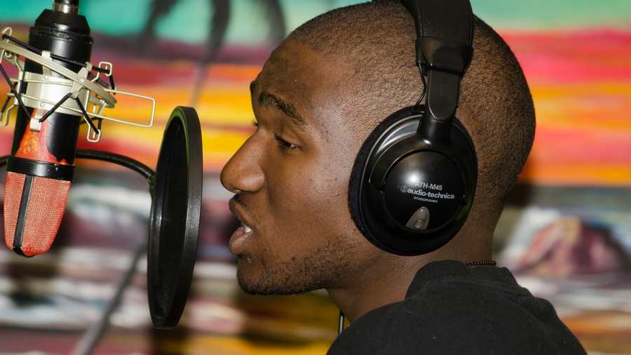 Hip-Hop แซง Rock ขึ้นเป็นแนวเพลงยอดนิยมในสหรัฐฯ | Brand Inside