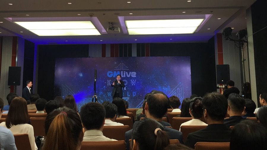 คุยกับ GM Live ในวันที่เปิดตัวอย่างเป็นทางการ เว็บไซต์ข่าวที่บอกว่า ...
