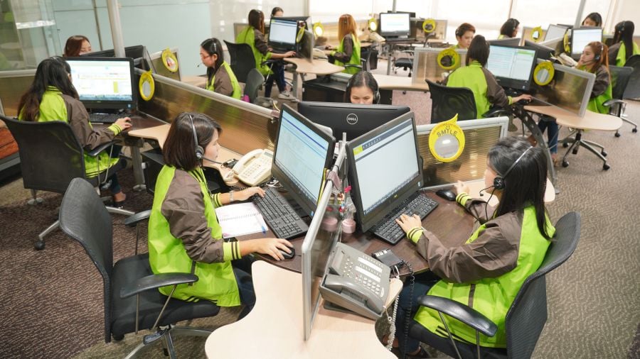 เจาะใจพนักงาน AIS Contact Center กว่าจะมาเป็น Angel Team นางฟ้าผู้ ...