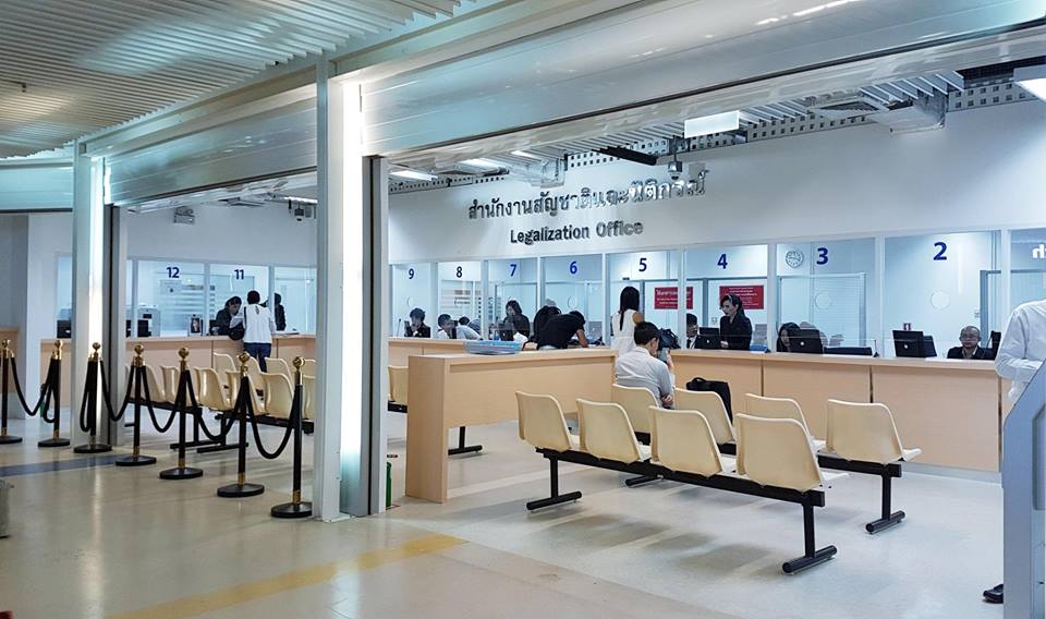 อ่านเกม Metro Mall มากกว่าพื้นที่ค้าปลีกใน MRT แต่เป็น Rest Area ให้คน ...