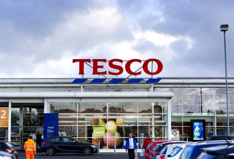 วิกฤตการณ์ Tesco ปลดพนักงาน 15,000 ตำแหน่ง | Brand Inside