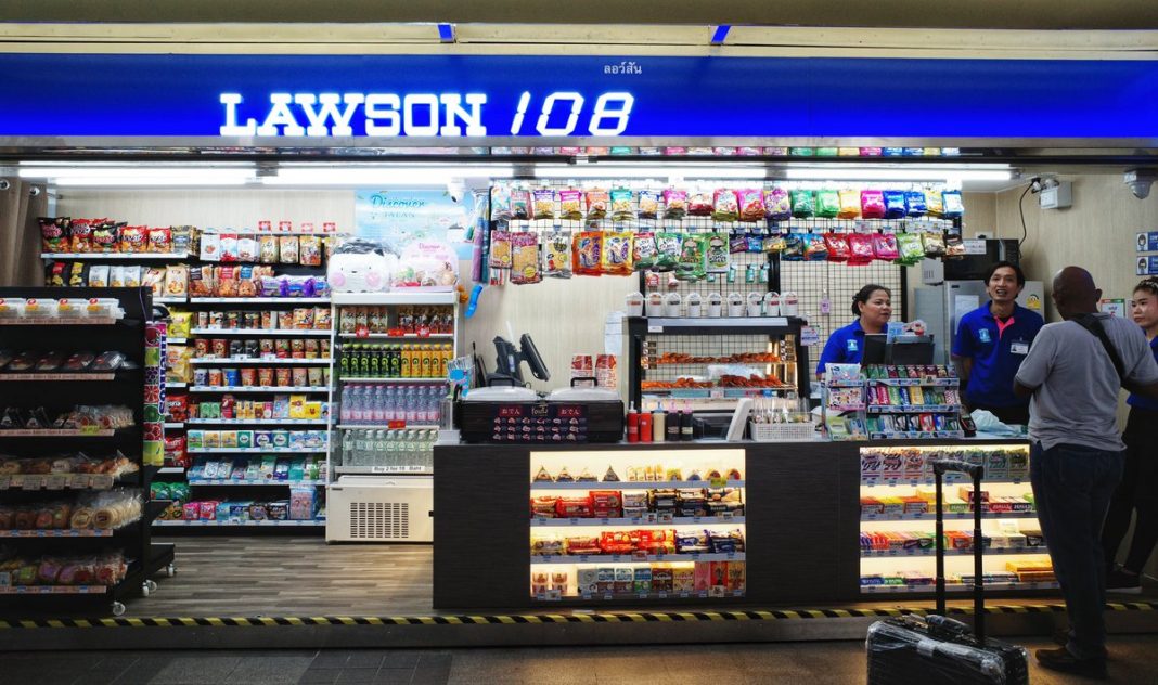 Lawson 108 สวนกระแส เลือกใช้ถุงพลาสติกย่อยสลายได้ 1.5 ปี บริการลูกค้าแล้ววันนี้ | Brand Inside