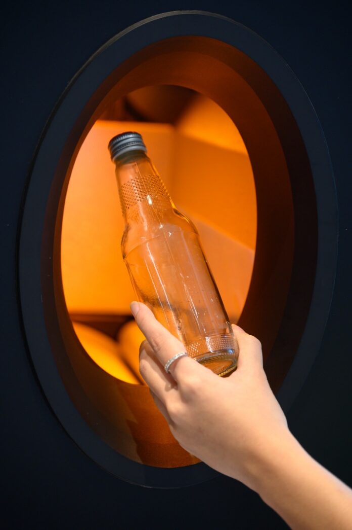 SUSTAINTECH จับมือ เทนเซ็นต์ คลาวด์ ร่วมพัฒนา CircularOne เครื่องรับคืนบรรจุภัณฑ์แบบอัตโนมัติ ...