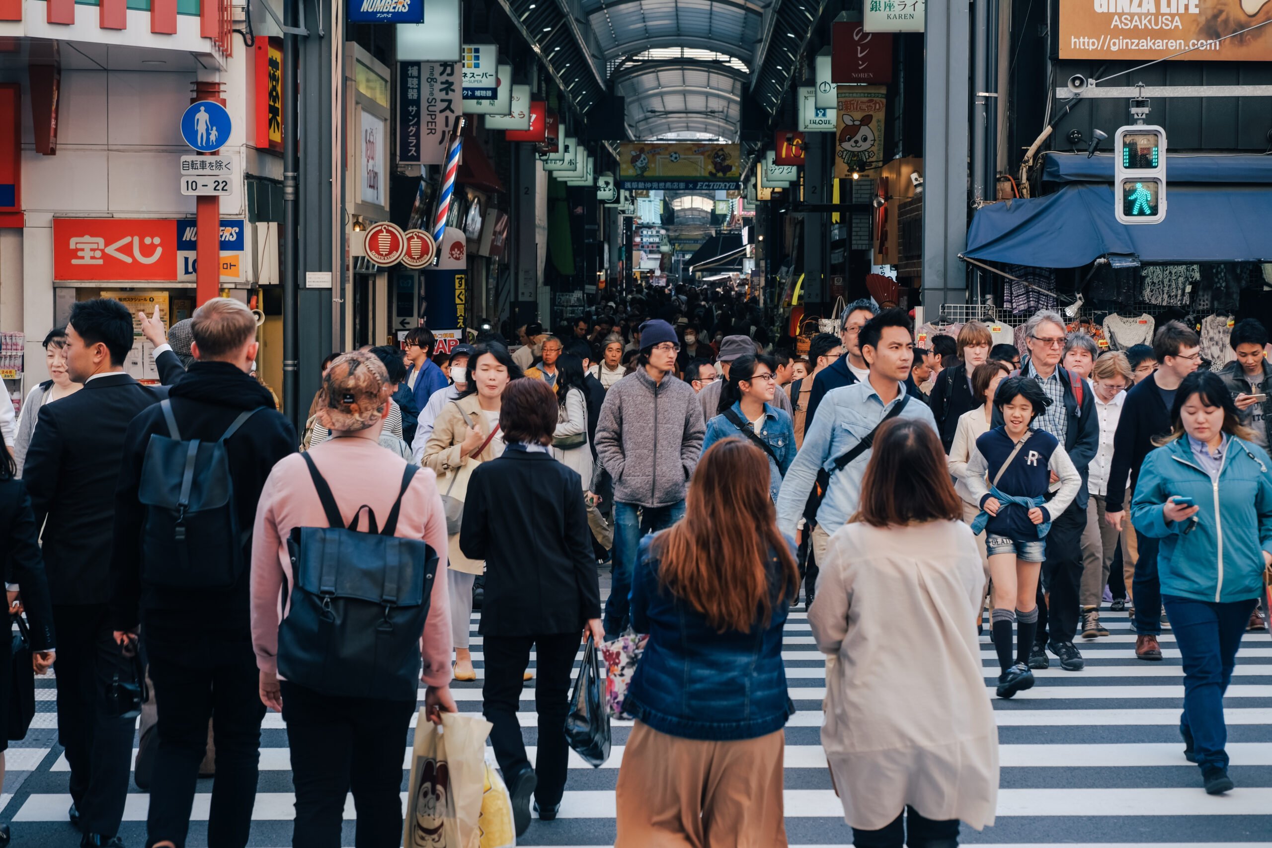 ญี่ปุ่นเตรียมย่นระยะเวลาขอวีซ่าถาวรให้แรงงานต่างชาติทักษะสูง