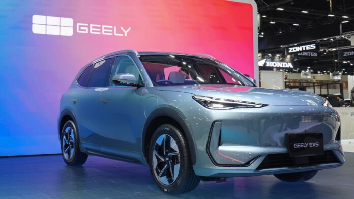 จีนเขย่าตลาดอีก! Geely Group ตั้งเป้ายอดขายเกิน 5 ล้านคัน ภายในปี 2027 ...
