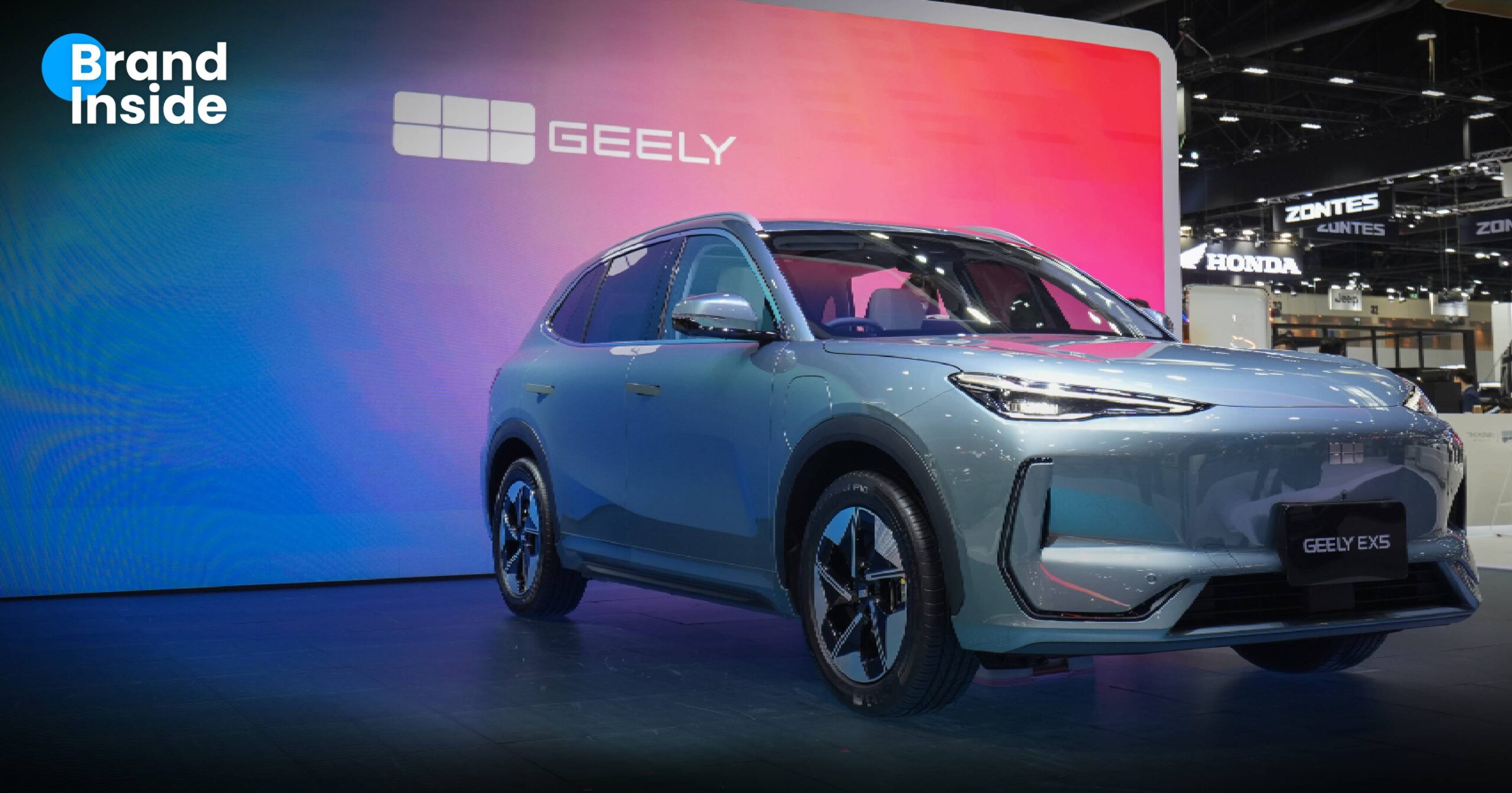 จีนเขย่าตลาดอีก! Geely Group ตั้งเป้ายอดขายเกิน 5 ล้านคัน ภายในปี 2027 ...